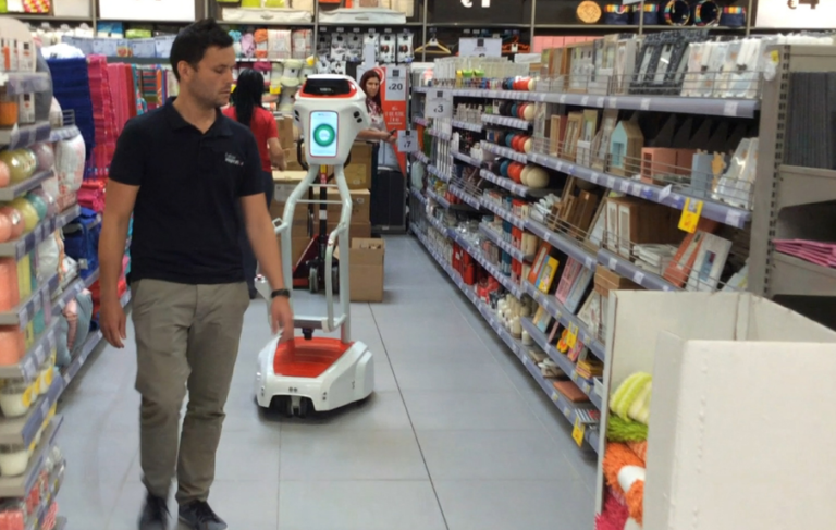wiiGo, un caddie autonome qui vous suit et porte les courses - Planète ...