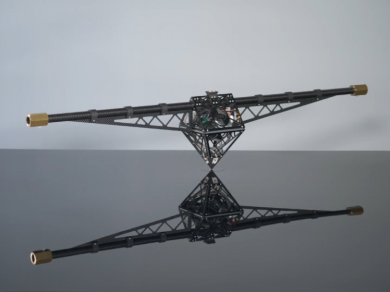 One-Wheel Cubli, un robot qui garde l'équilibre avec un seul volant d ...